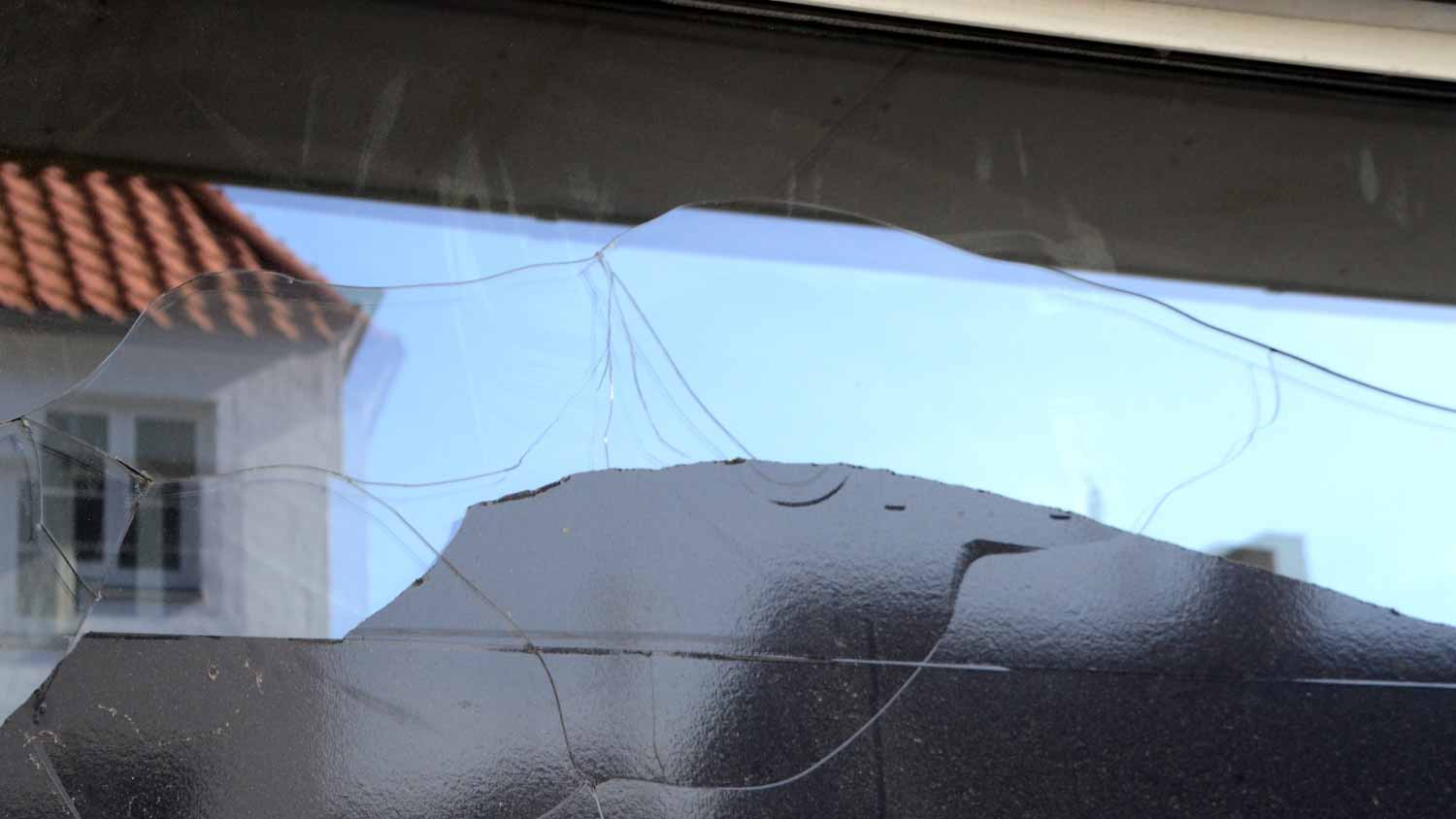 What Causes a Thermal Window Stress Crack? | Angi What Causes a Thermal Window Stress Crack? | Angi