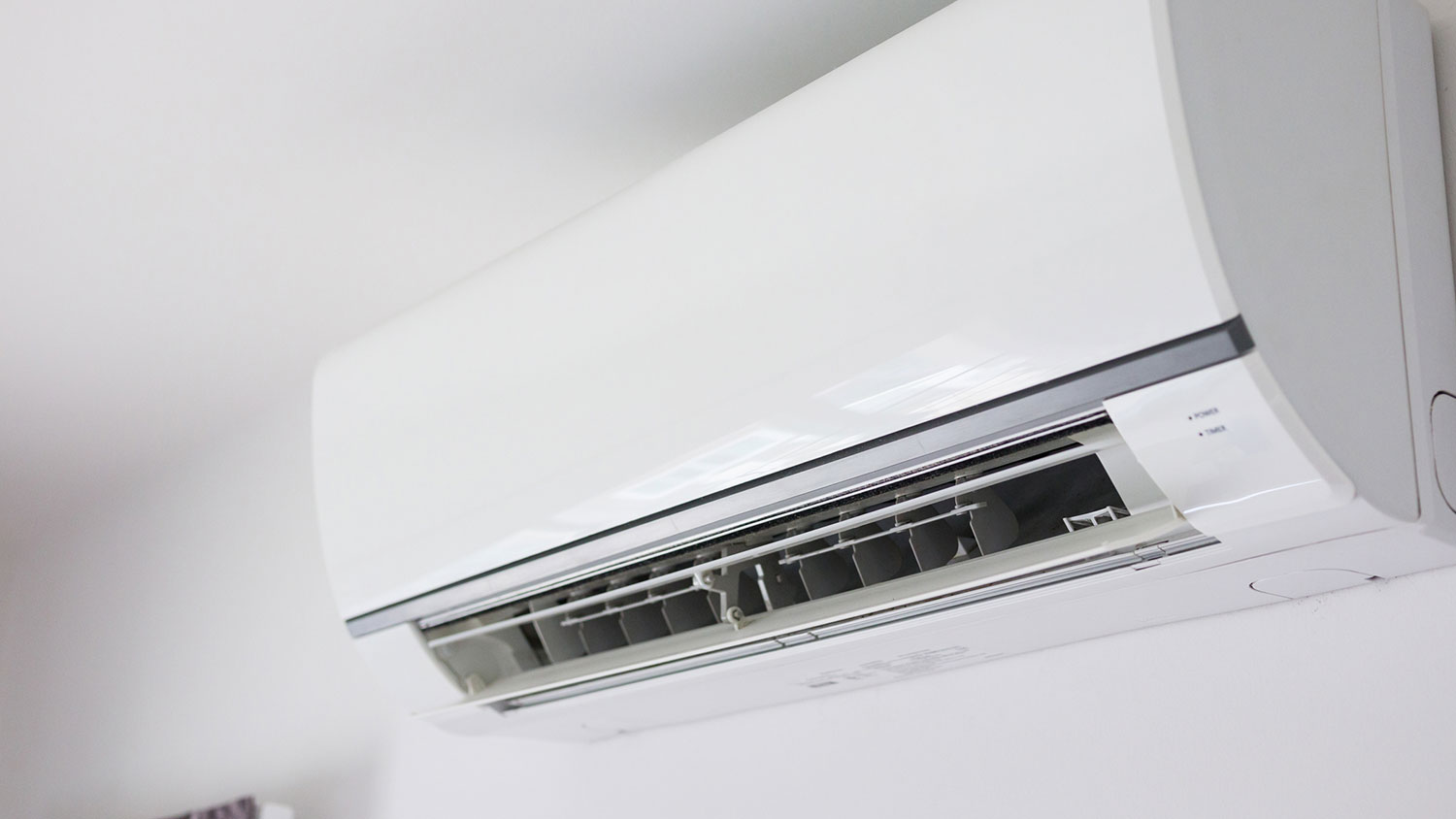 Mini-Split vs. Heat Pump: What’s the Difference?