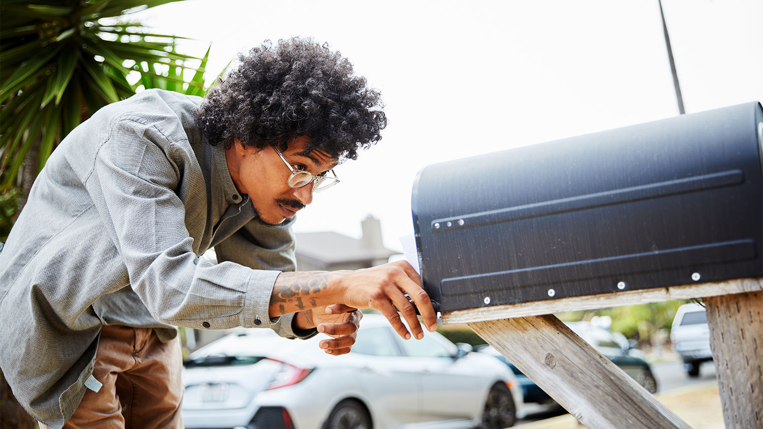 How to Clean a Mailbox